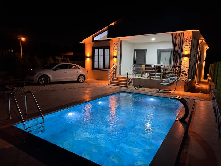 ÇAp Villams ÖZel Havuzlumüstakil Bahçeli Lüksvilla - Menderes