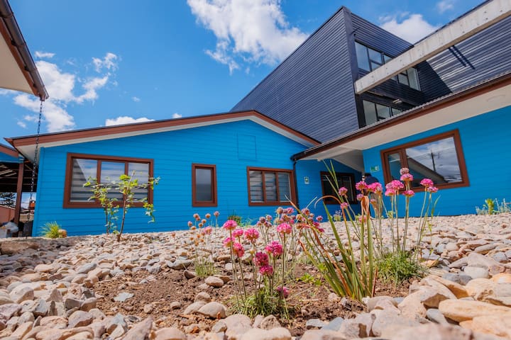 Royal Austral: Hostal Con Relatos De La Patagonia - Coyhaique