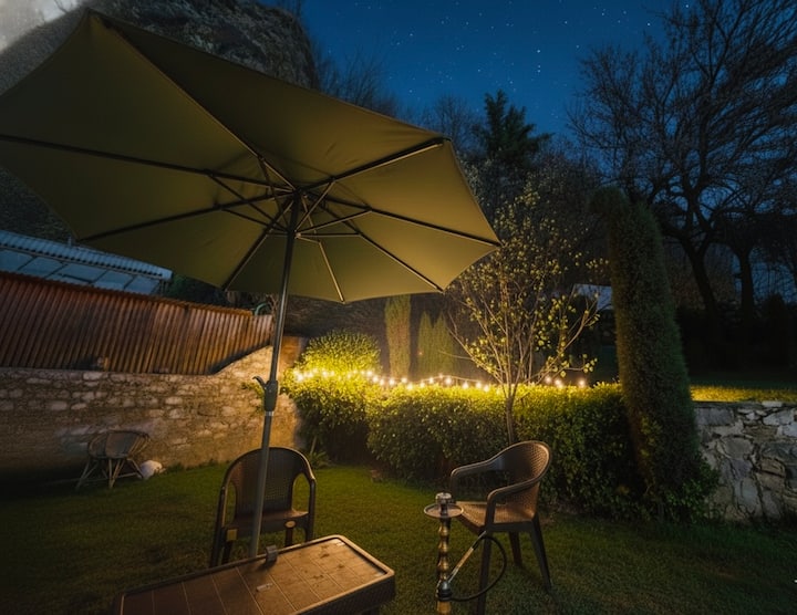 Fireside Hookah Haven - Srinagar