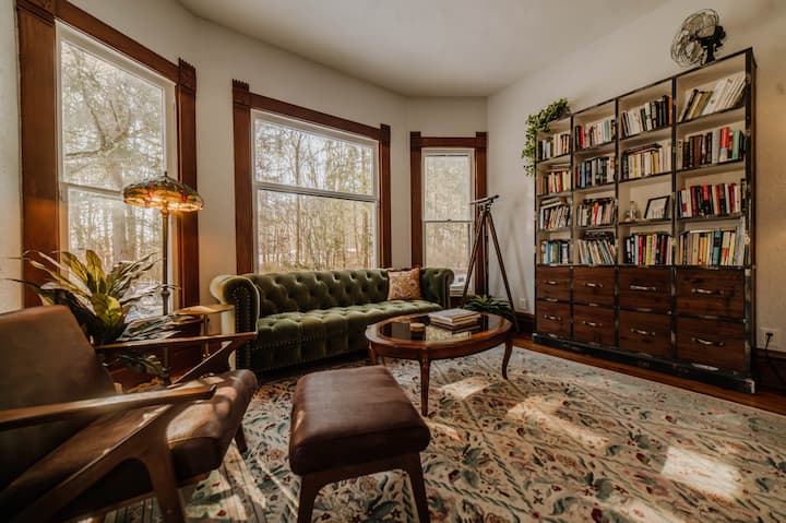 Crystal Springs | Farmhouse • 40 Acres • Trails - Logan, OH