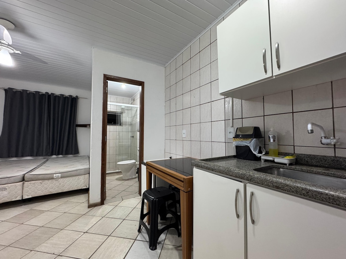 Kitnet na Cachoeira do Bom Jesus - Apartamentos para Alugar em ...