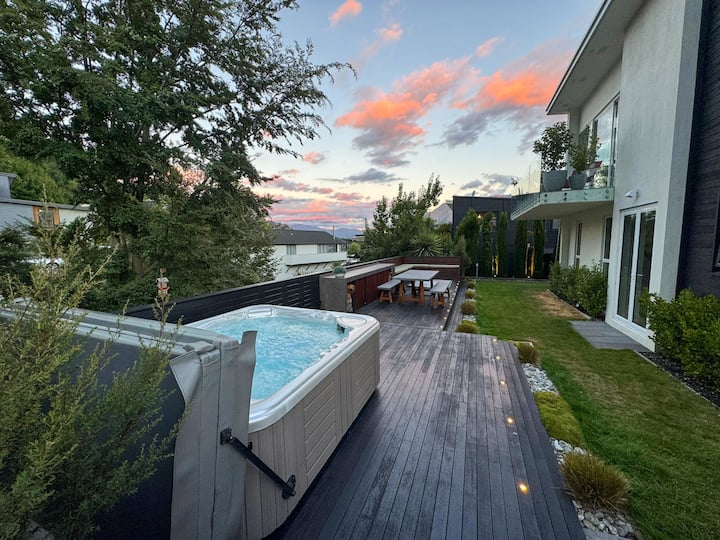 Remarkable Views & Spa - Queenstown