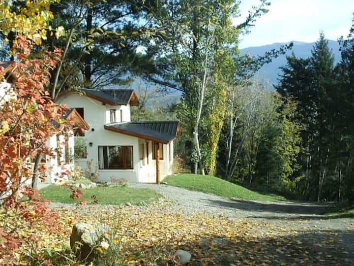 Cabaña Con Jardín, Cerca Del Centro De El Bolsón - El Bolsón