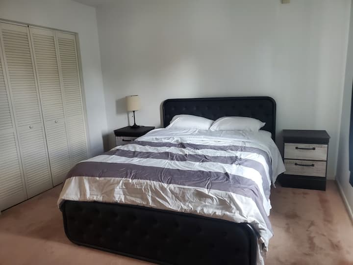 Cozy Apartment In A Desirable Location - Clearwater, FL