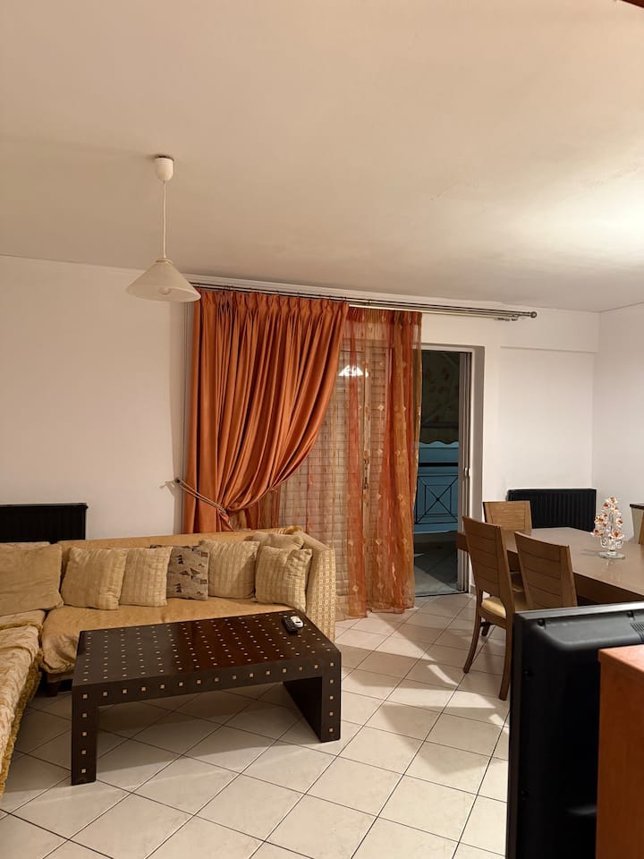 Άνετο διαμέρισμα στο Πέραμα - Саламин