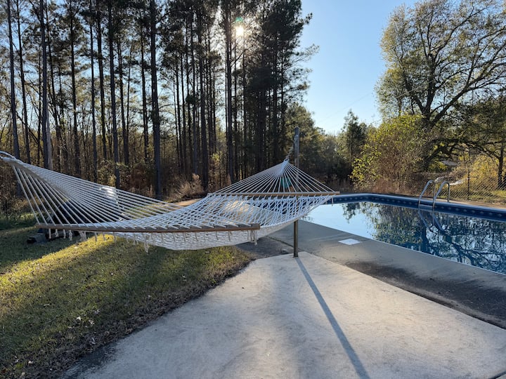 Private 4-acre Pool Retreat Sleeps 14 Pet-friendly - Lake Greenwood, SC