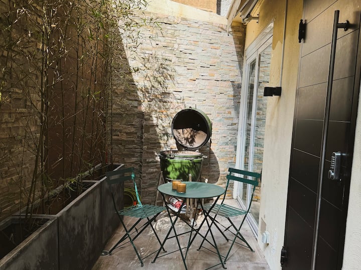 Central Hk Hidden Gem | Private Entrance & Terrace - 쿠이충