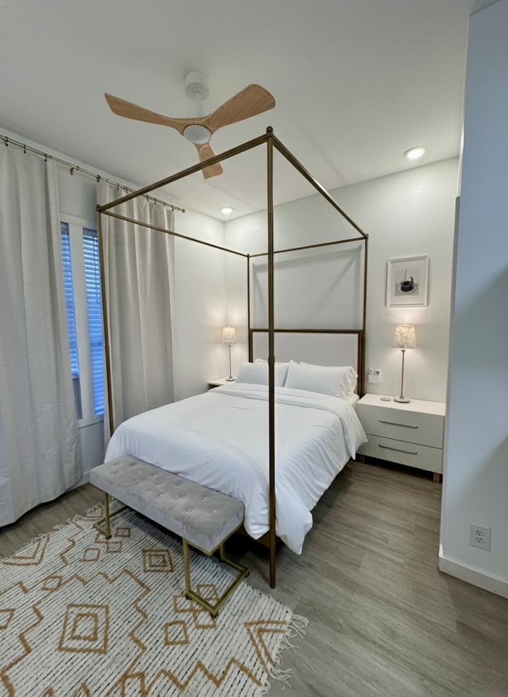 Tiny Dallas Studio - Highland Hills - Dallas