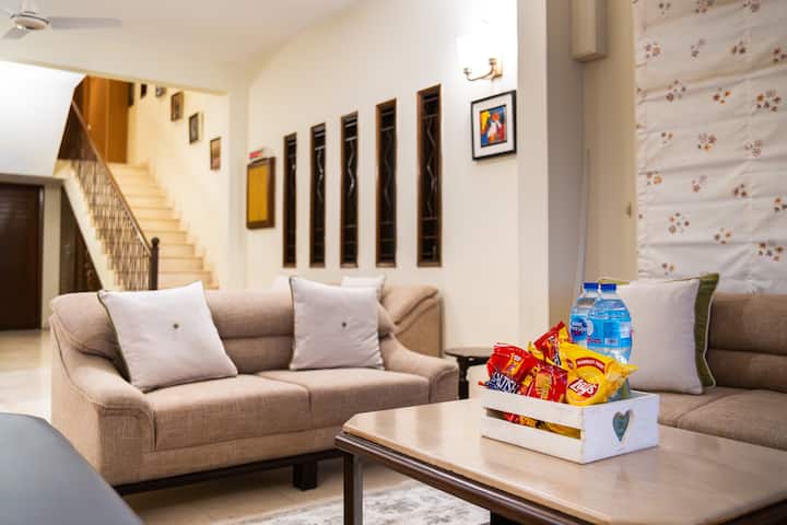 Luxury 3-bedroom Residence In The Heart Of Dha - 