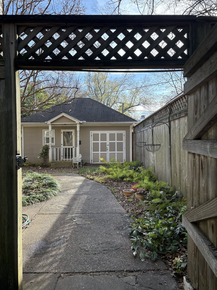 Vintage Cottage - Memphis, TN