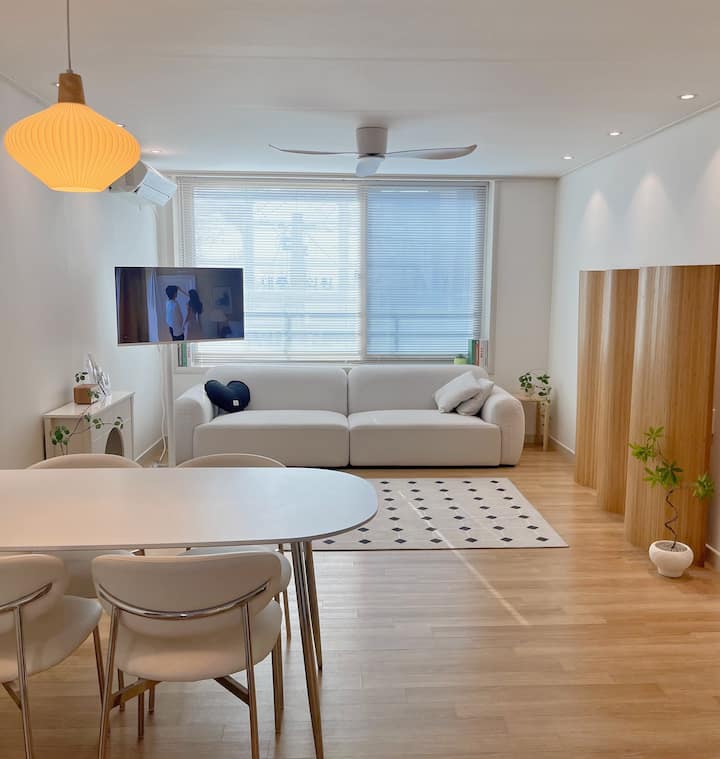 [따뜻한 색 : 온채溫彩] 프라이빗 독채,복층,테라스,욕실2개,프로포즈,무료주차,25평 - Daejeon