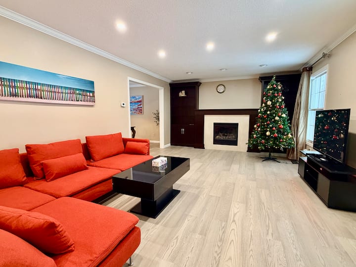 Renovated Home · Steps To Uwaterloo · Stay Longer - St. Jacobs