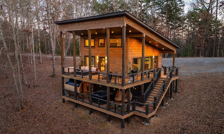 Luxury Modern Cabin |Hot Tub| Sauna |Fire Pit - Blue Ridge Mountains