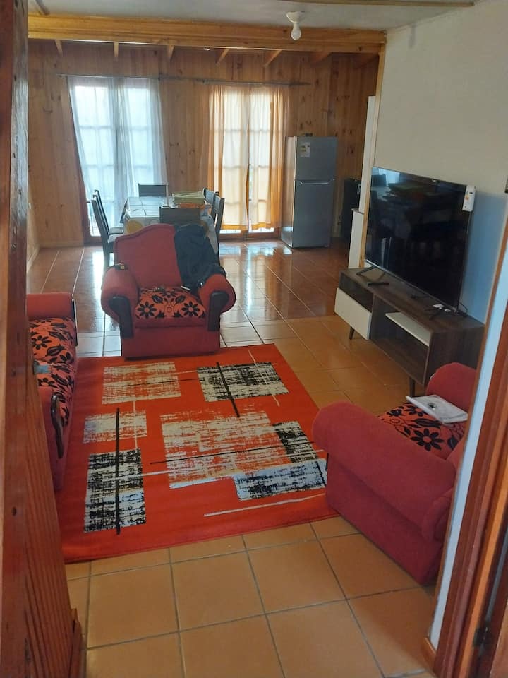 Casa Cercana A Playa, 3 Dormitorios 2 Baños, Wifi - Los Vilos