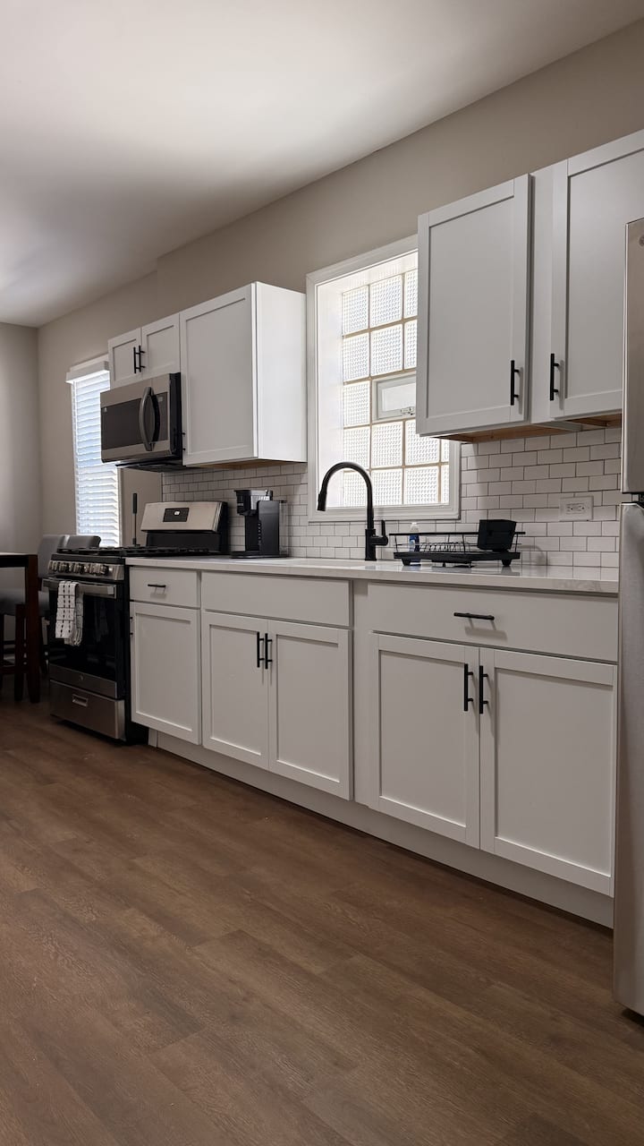 Lake Retreat – 8 Mins From Great Lakes Naval Base - Waukegan, IL