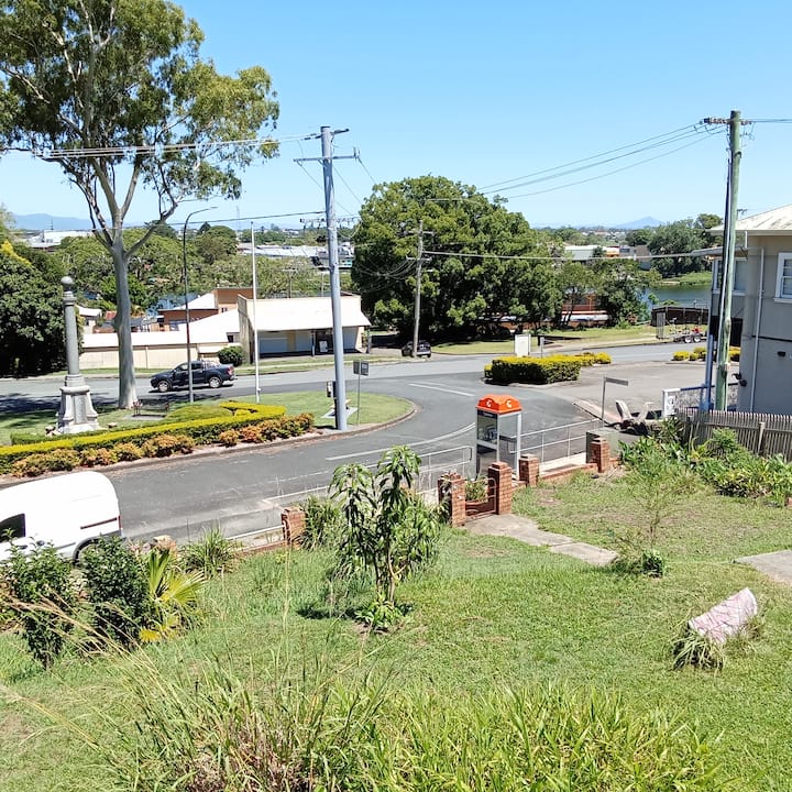 Old Charm And 
Quirk - Kempsey