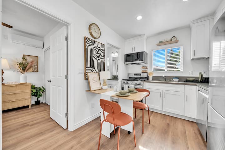 Unique 1br + Dreamy Glass Cabin In Private Yard - 聖貝納迪諾