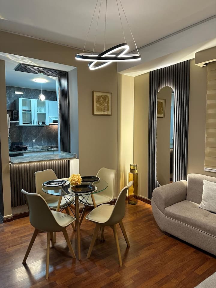 Elegante Suite Con Excelente Ubicación - Quito