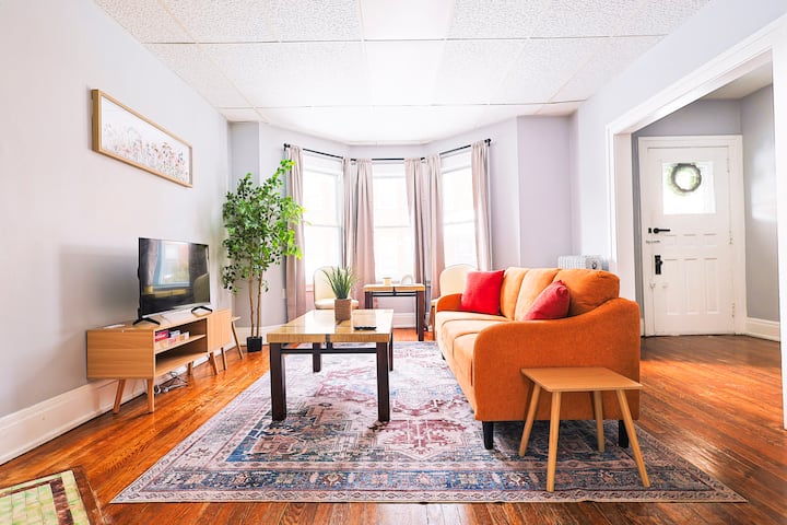 Cozy Modern 3br By Downtown & Beach + Free Parking - Cleveland