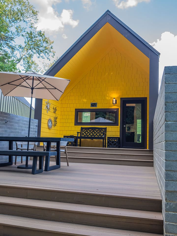 Golden Bird Cabin | Scenic Mountain Retreat - Lookout Mountain, TN