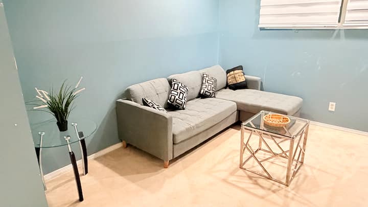 Sweet Stay Suite · Private 2br Escape - Winnipeg