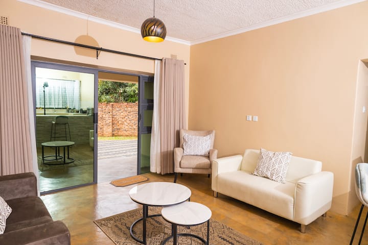 Pabvute 8859: Tatenda Apartment - Victoria Falls