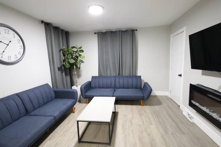 Home 5 Min To Downtown - Boston Logan Airport (BOS)