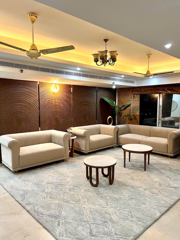 Luxury 3-storey Garden Penthouse | Panoramic Views - Faridabad