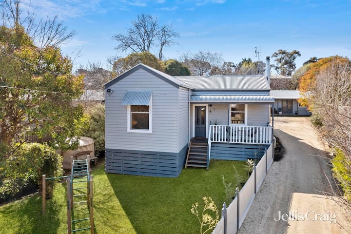 Quiet Garden Studio With Ensuite, Walk To Town - Castlemaine