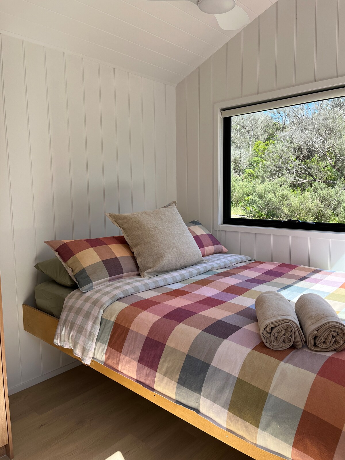 Bush 2 Coast Tiny House - À distance de marche des sources thermales ...