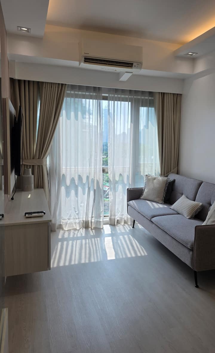 Heart Of Bgc-forbeswood Parklane, Parking, 1 Bedrm - Taguig