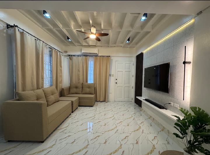 Mercedes Suites - Pili