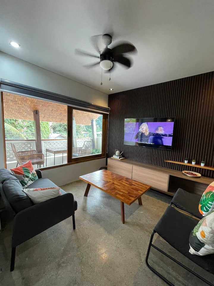 Bale Julyan 2nd Floor Unit (6 Guests) - Tarlac City