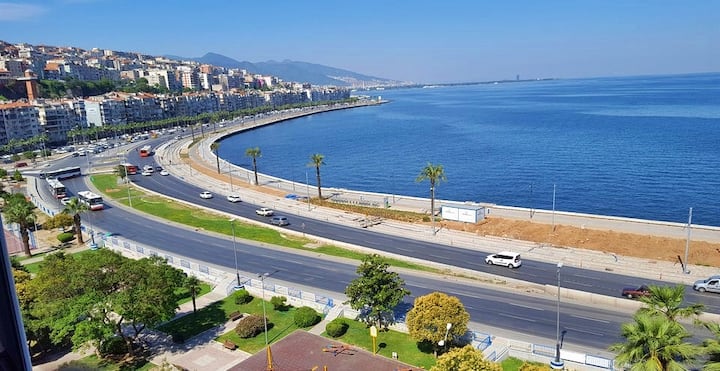 Deniz Manzaralı Lüx Ev ( Otoparklı) - Bornova