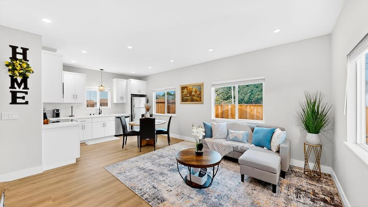 Brand New Home In Castro Valley - Castro Valley, CA