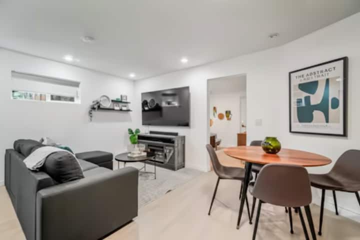 Brand New 2 Bed Midterm Ready Suite - Burnaby
