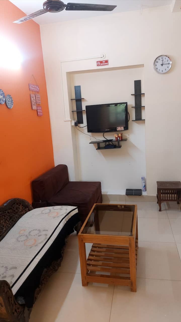 Furnished 2bhk Couple Friendly With Ac In One Room - Hubli