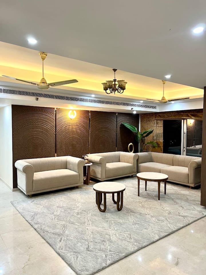 Luxury Penthouse For Family & Friends - Faridabad