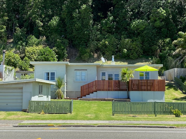 Traditional Ohope Bach In Perfect Location. - Ōhope