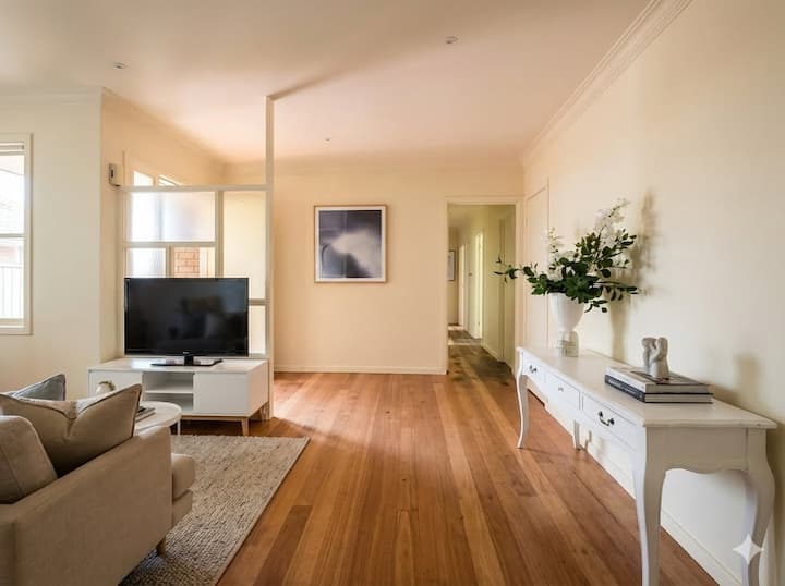 The Comfy Hamlyn Home - Geelong