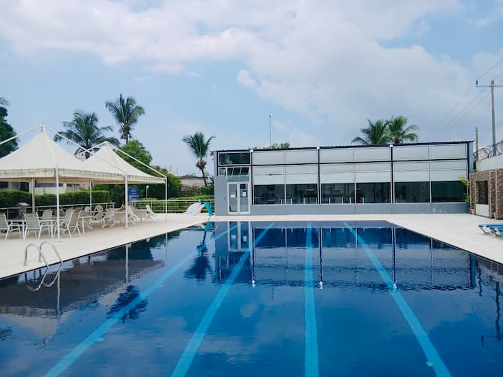 Poolside J3 - Monrovia