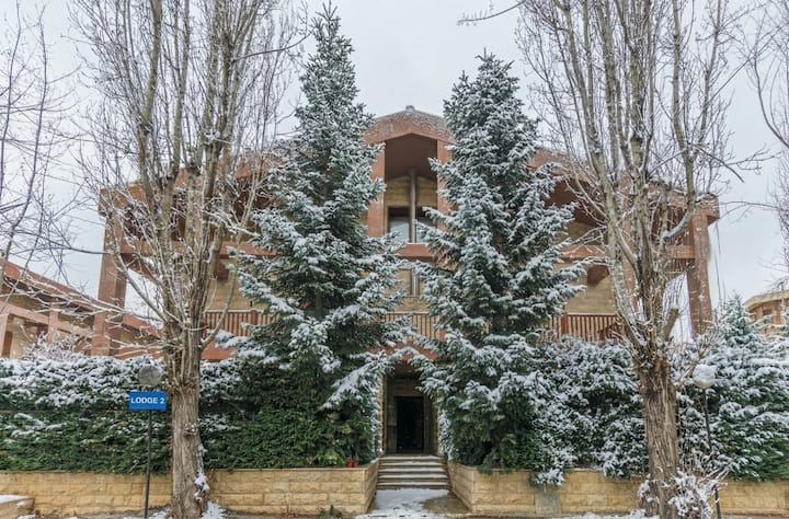 Mzaar Lodge Ski-in | Beautiful 3 Bed +Fireplace - Líbano
