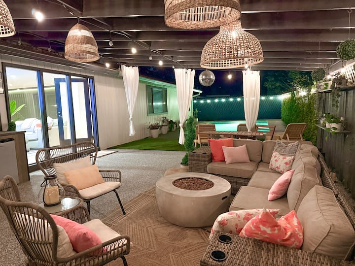 Modern Home W/ Pool, Outdoor Space, Close To City - Portland, OR