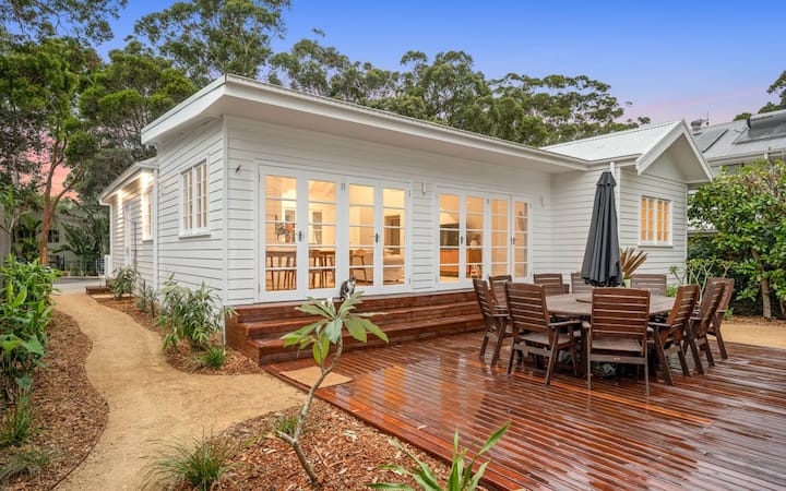 Spacious Beach Cottage - Walk To Beach! - Terrigal