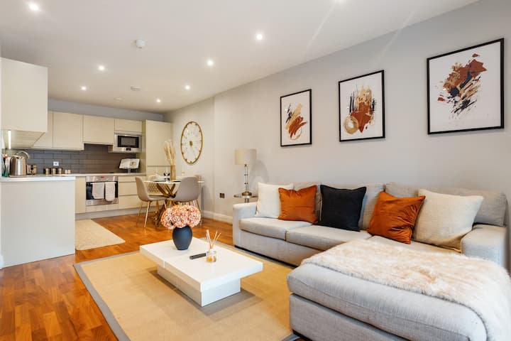 Spacious London Stay | Free Parking & Comfort! - Fulham