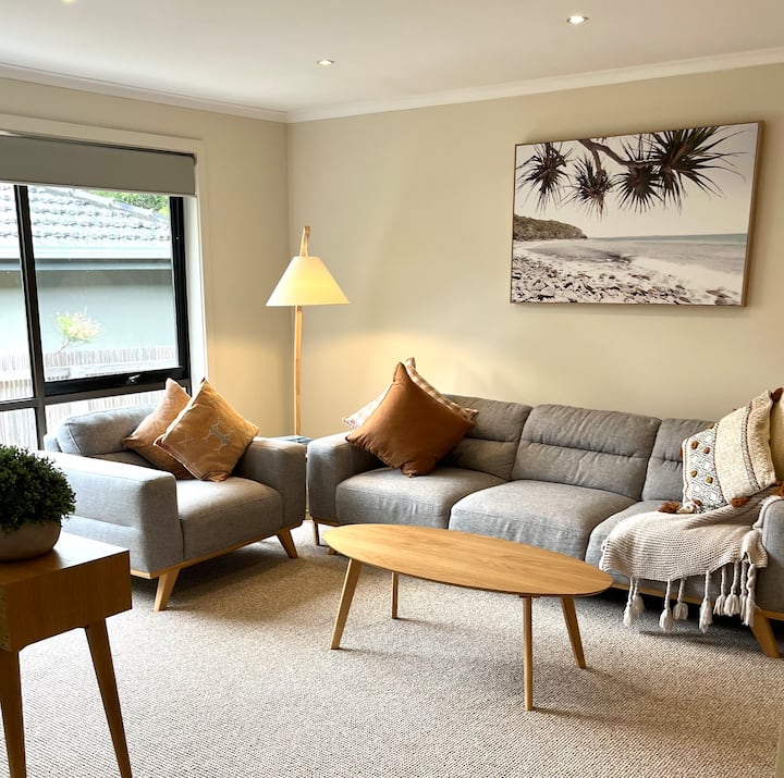 Quiet & Central Geelong Gem | Walk To Town - ジーロング