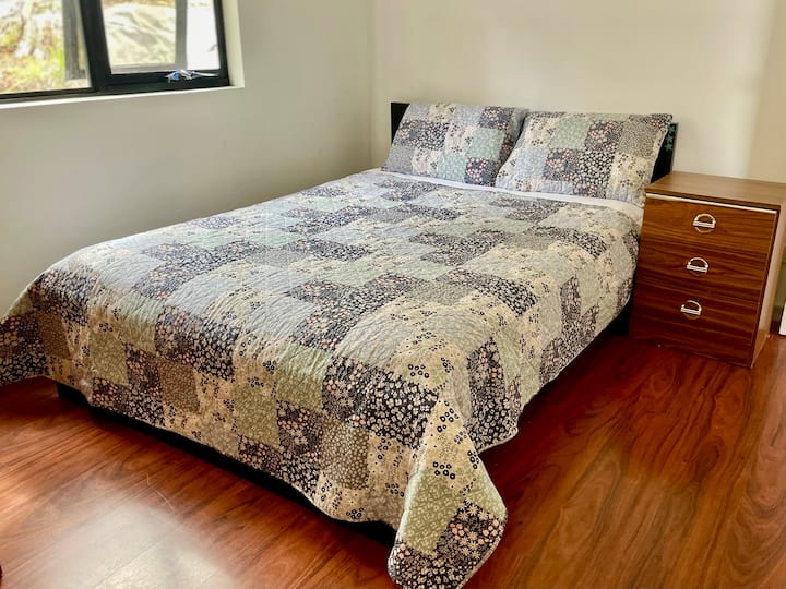 Double Room In Tolmans - Hobart