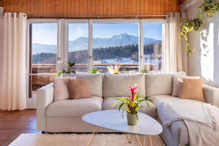 Big & Sunny Alpine Home · Panoramic Views - Laax