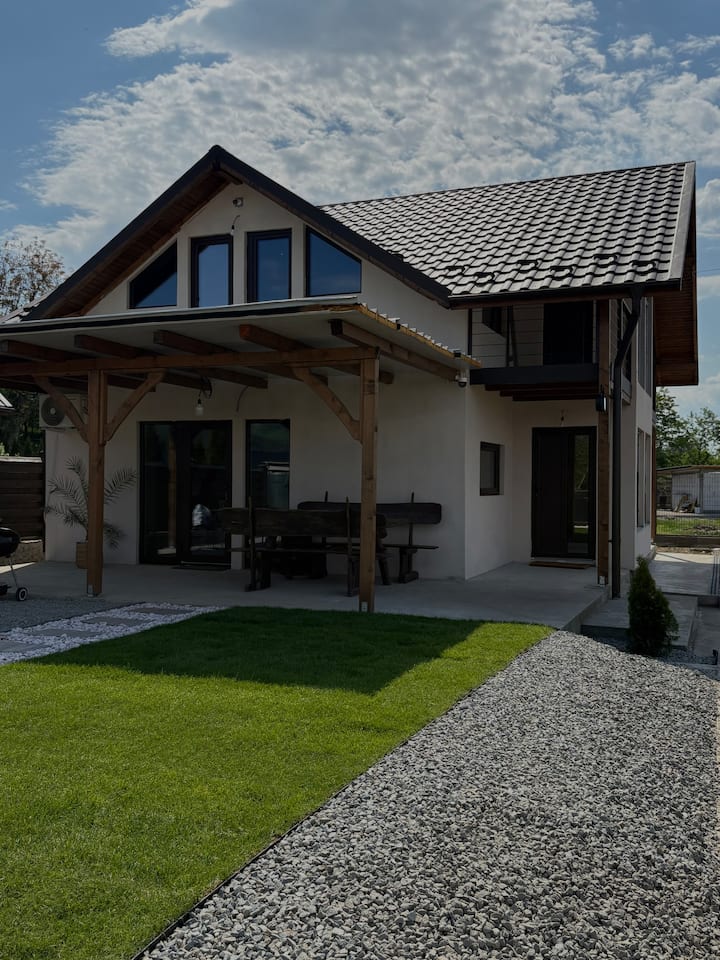 Cabana Carpatin - Luna