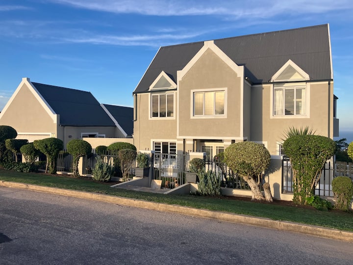 Family Holiday House 900 Metres From The Beach - Saint Francis Bay